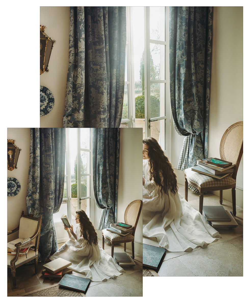 Le Livre Small Poster – Jamie Beck